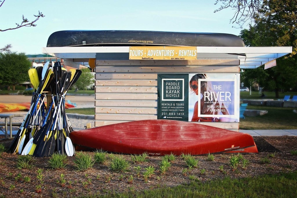 Do You Have To Be 18 To Go Kayaking? (Renting Kayaks) - Best Boat Report