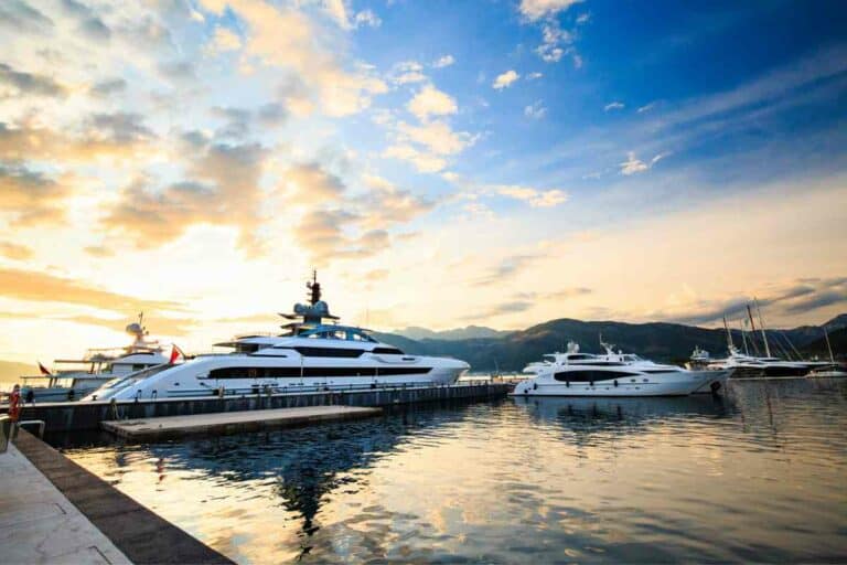 How Much Does A Yacht Salesman Make: A Comprehensive Guide - Best Boat ...
